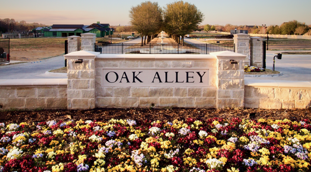 Introducing the Upscale Oak Alley Community in Colleyville | Dream Street